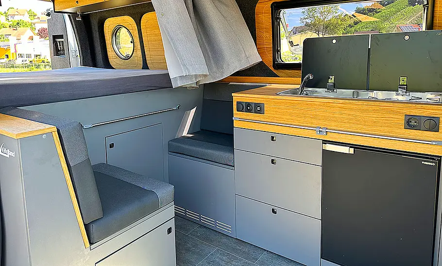 Eifelland Nissan Interstar-e: Elektro-Surferbus aus der Manufaktur