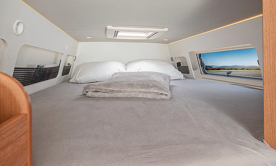Weinsberg CaraBus Outlaw: Camper mit Platz für zwei Motorräder