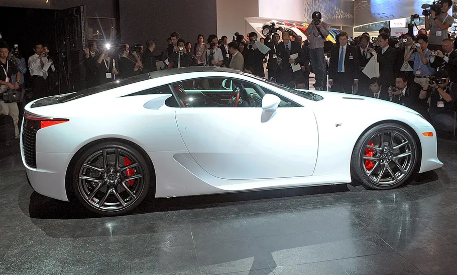 Lexus LFA: Japans V10-Supersportler als moderne Legende