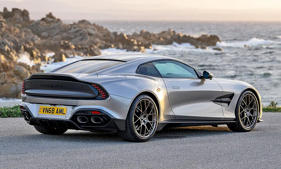 Aston Martin Heck