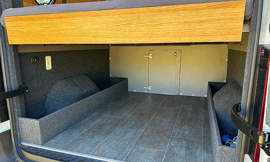 Eifelland Nissan Interstar-e: Elektro-Surferbus aus der Manufaktur