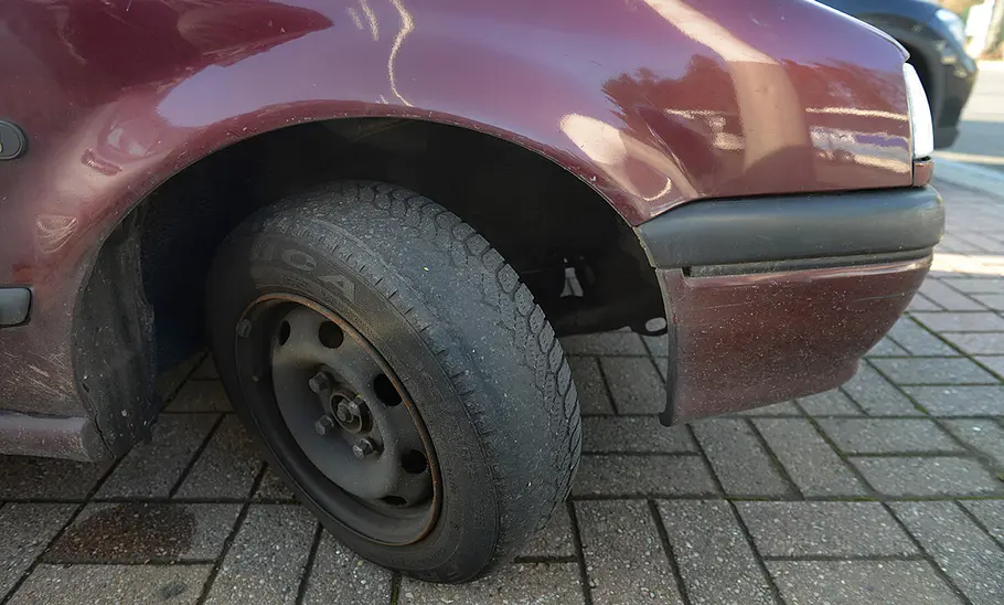 "TÜV"-Kosten 2025: Preise und Tipps für die HU (Auto & Motorrad)
