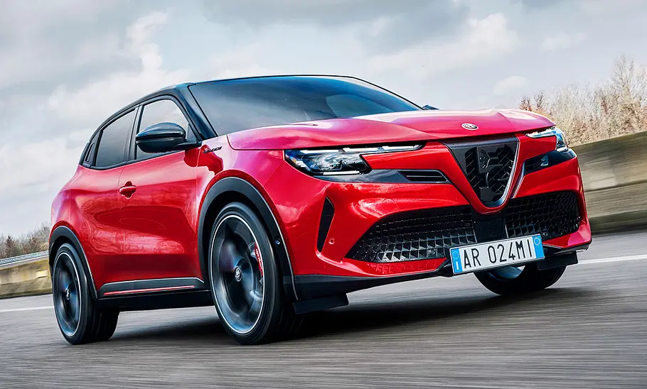 Alfa Romeo Junior (2025): Testfahrt mit Elettrica Veloce & Ibrida Q4