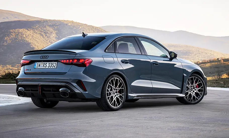 Audi RS 3 Facelift (2024): Erste Testfahrt im 5-Zylinder-Hot Hatch
