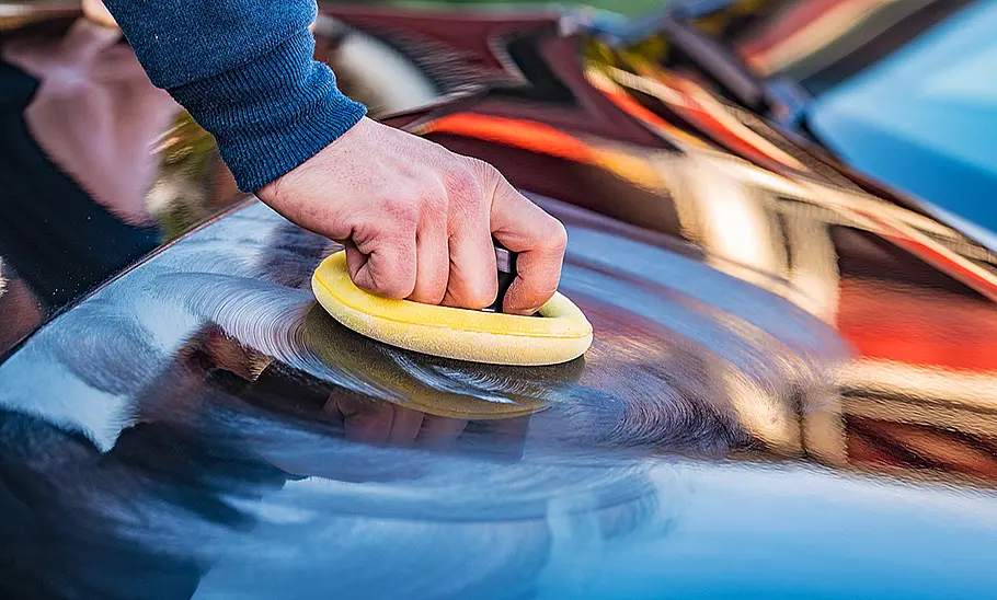 Auto von Hand polieren: Unsere Schritt-für-Schritt-Anleitung