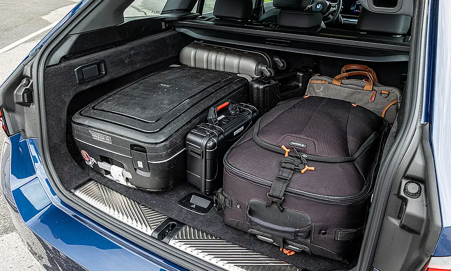 BMW i5 Touring im Dauertest: Das gefällt & nervt (Update!)