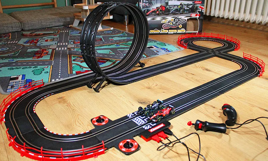 Carrera-Bahn-Test: Das kann das F1-Set "Racing for Glory”