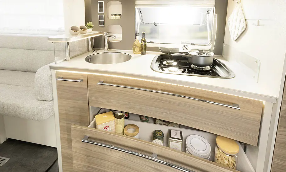 Dethleffs Alpa Alkoven (2025): Luxus-Camper mit Einzelbetten