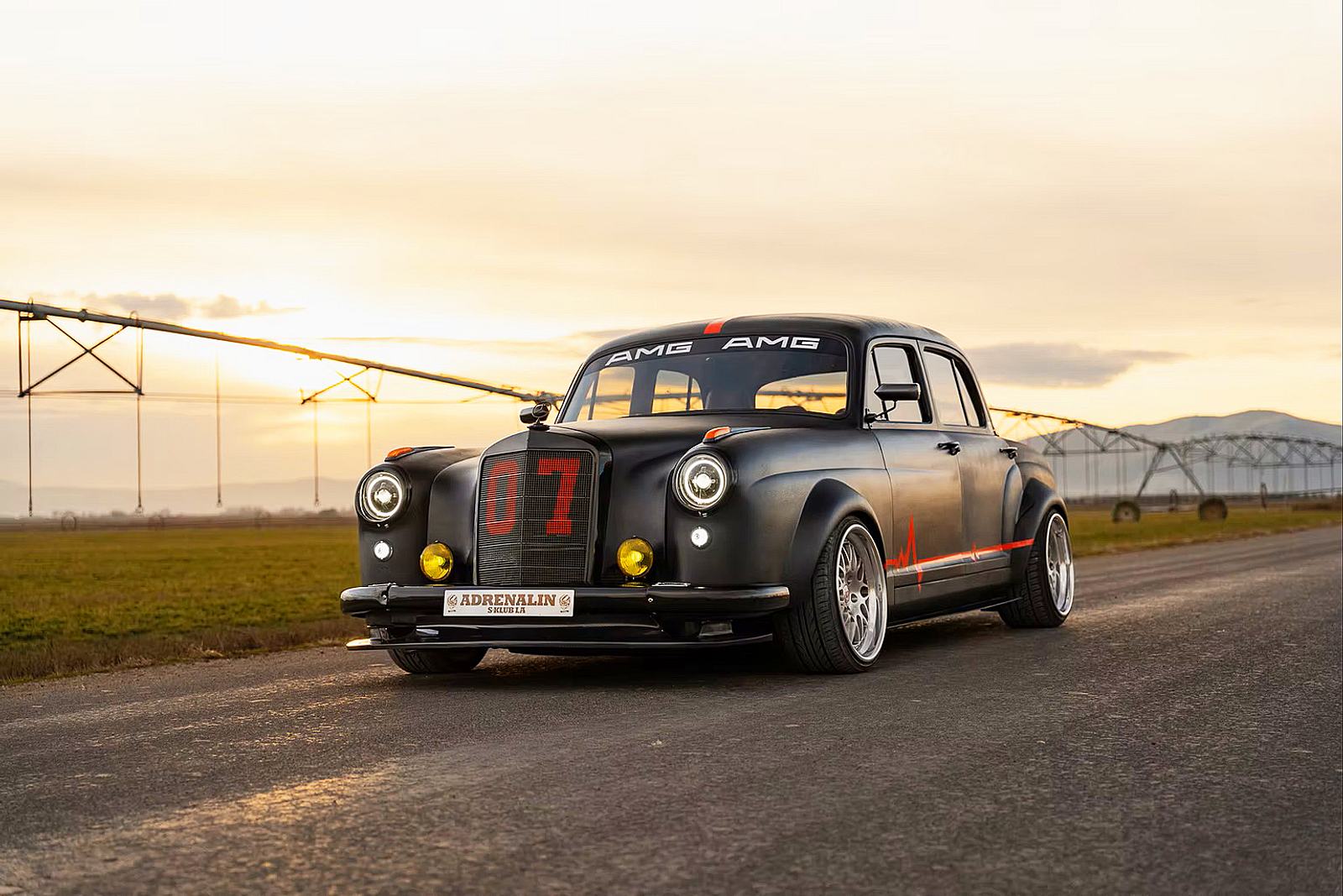 Power-Ponton: Mercedes 220 S mit V8-Herz aus dem C63 AMG