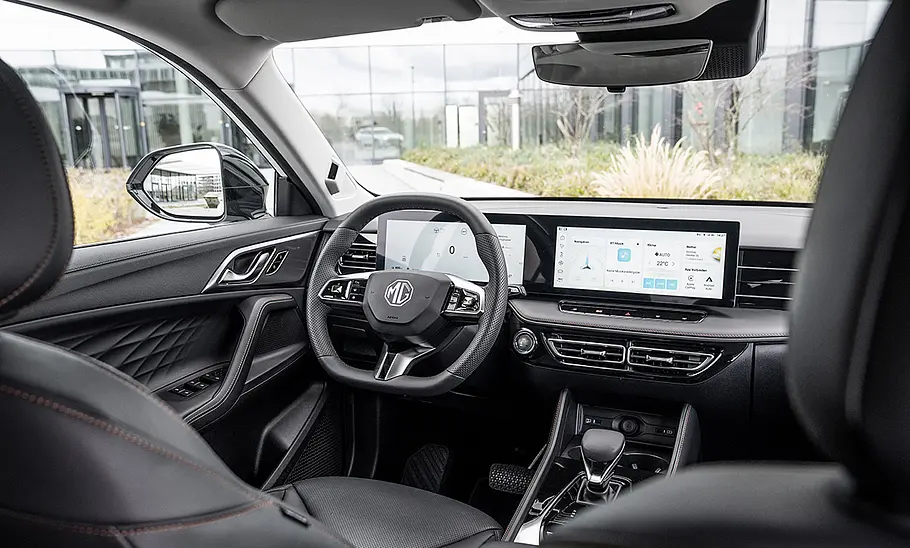 MG HS als Verbrenner, Mild & Plug-in-Hybrid: So fährt er!