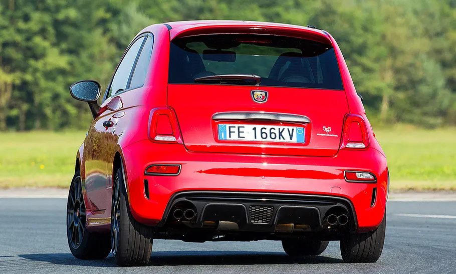 Abarth 595/Mini Cooper/Peugeot 208/Renault Clio: Test