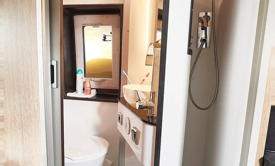 Pössl Summit Prime 600: Fürstliches Heckbett im 6-m-Camper