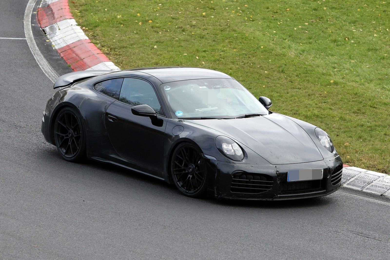 Entlarvende Erlkönigbilder: Kommt ein Porsche 911 Turbo Touring?