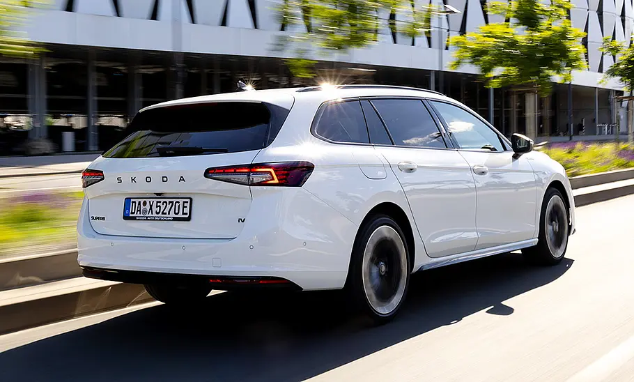 Als Dienstwagen interessant: Testfahrt im Skoda Superb iV