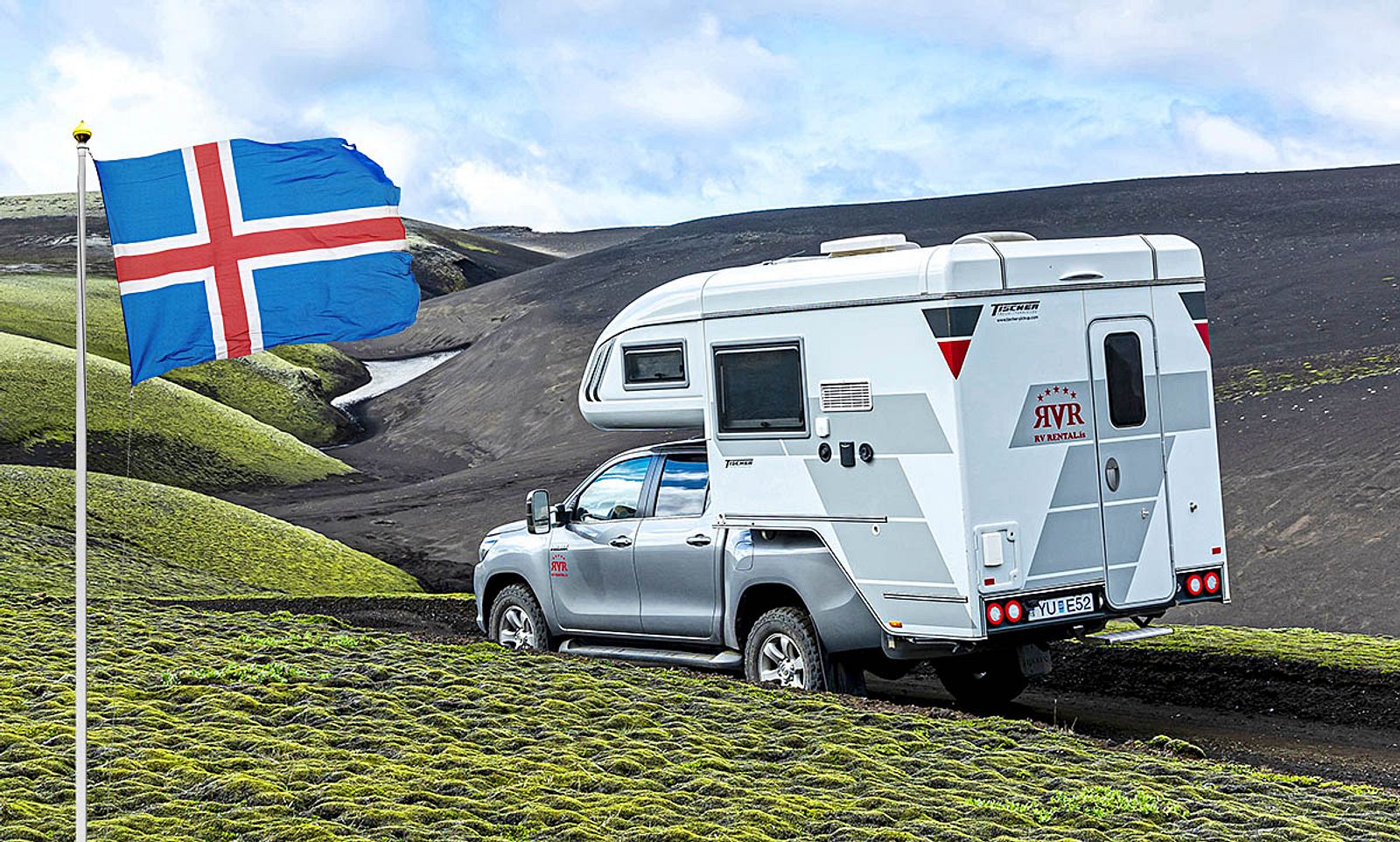 Toyota Hilux & Tischer Trail 230: Reise (Island)