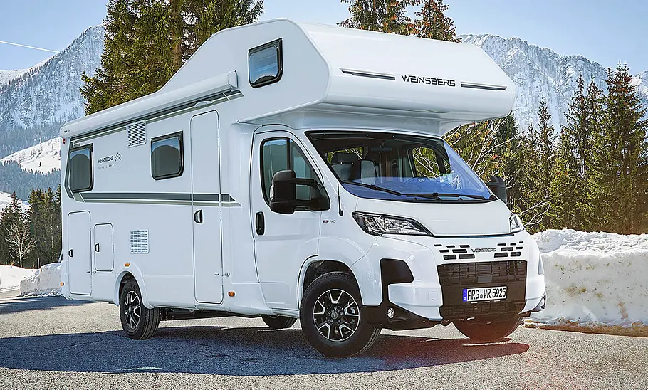 Alkoven für fünf: Das kostet der Weinsberg CaraHome 650 DG